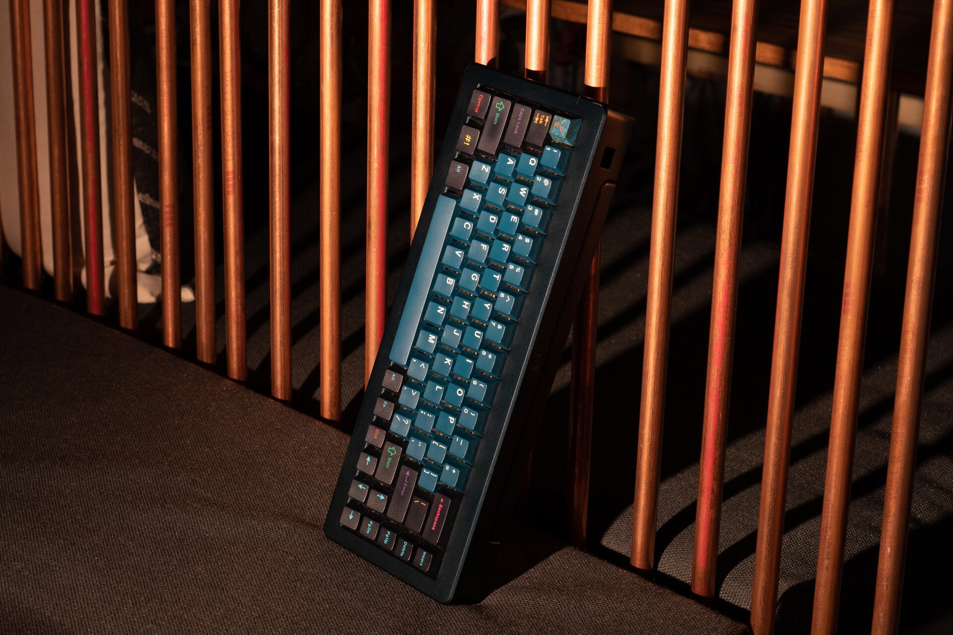 M65-A Solarized Dark Edition » keebs.gg