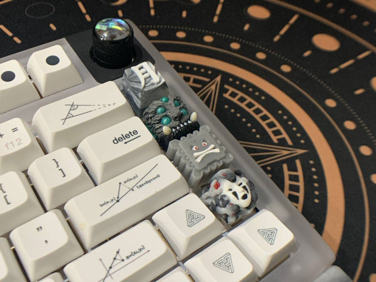MW75 R1 with Everglide Dark Jade (Moyu Black) and JDA Geometry Keycaps ...
