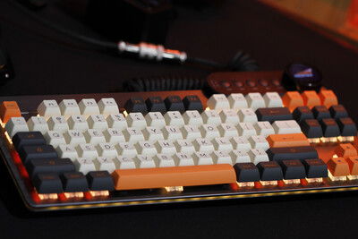 GRID 650 WITH FLASHH » keebs.gg