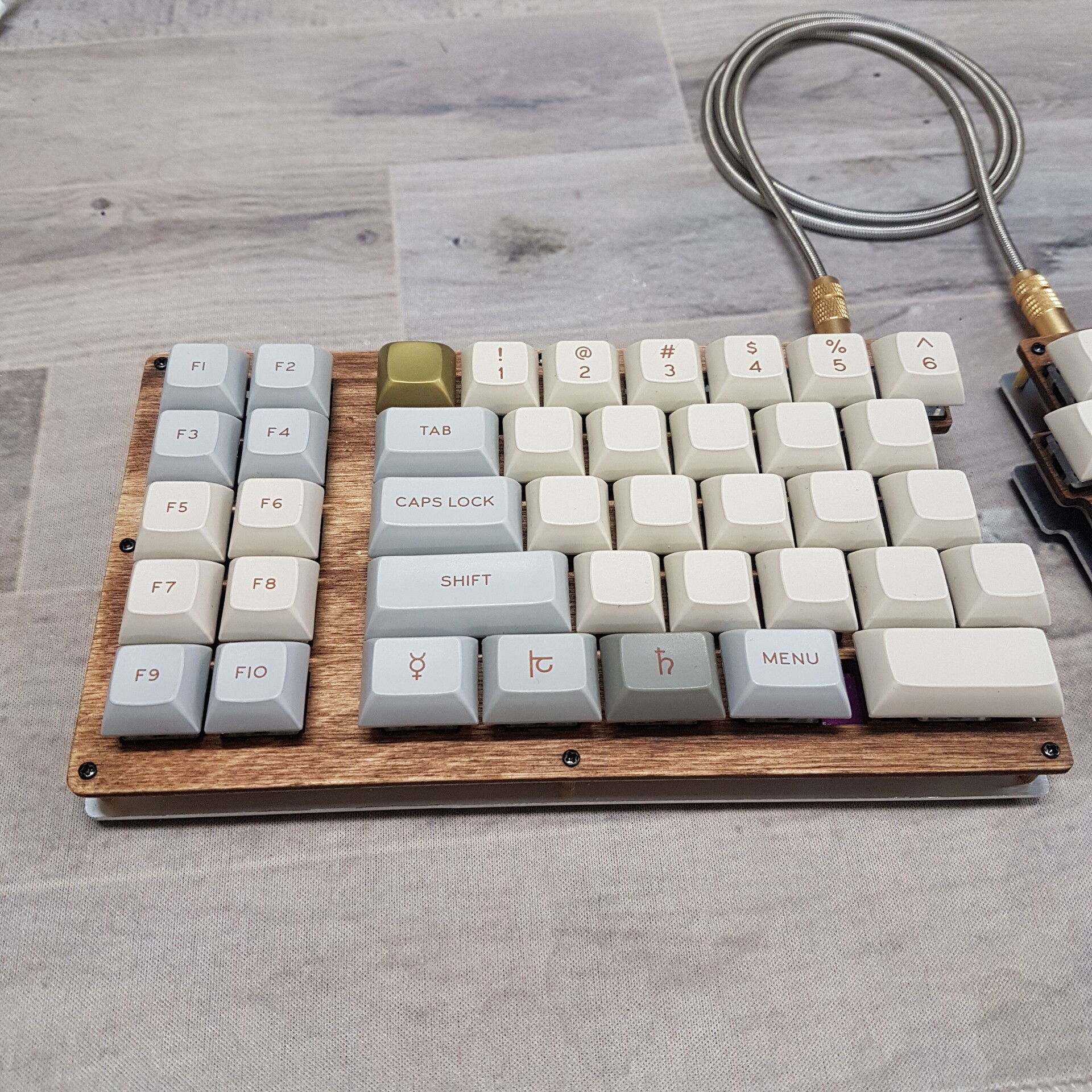 Philosopher's Keeb 🝚 » keebs.gg