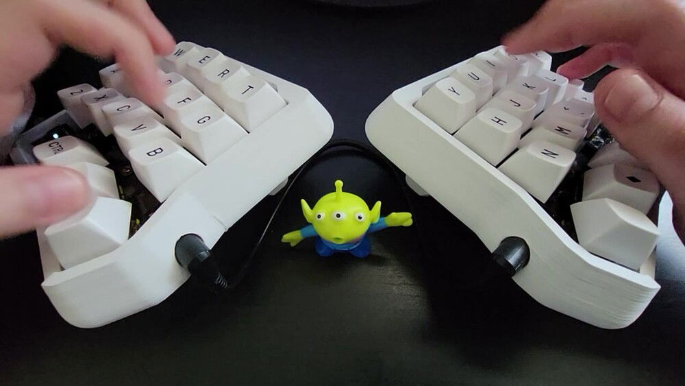 Thocky Split Keyboard » keebs.gg