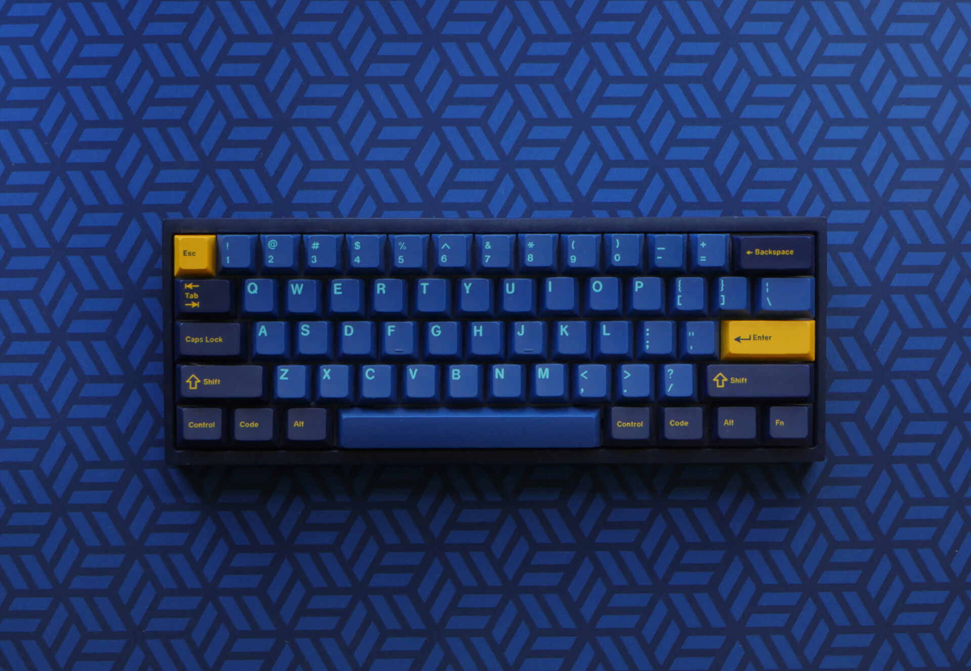 GMK Nautilus on Navy Bakeneko 60 » keebs.gg