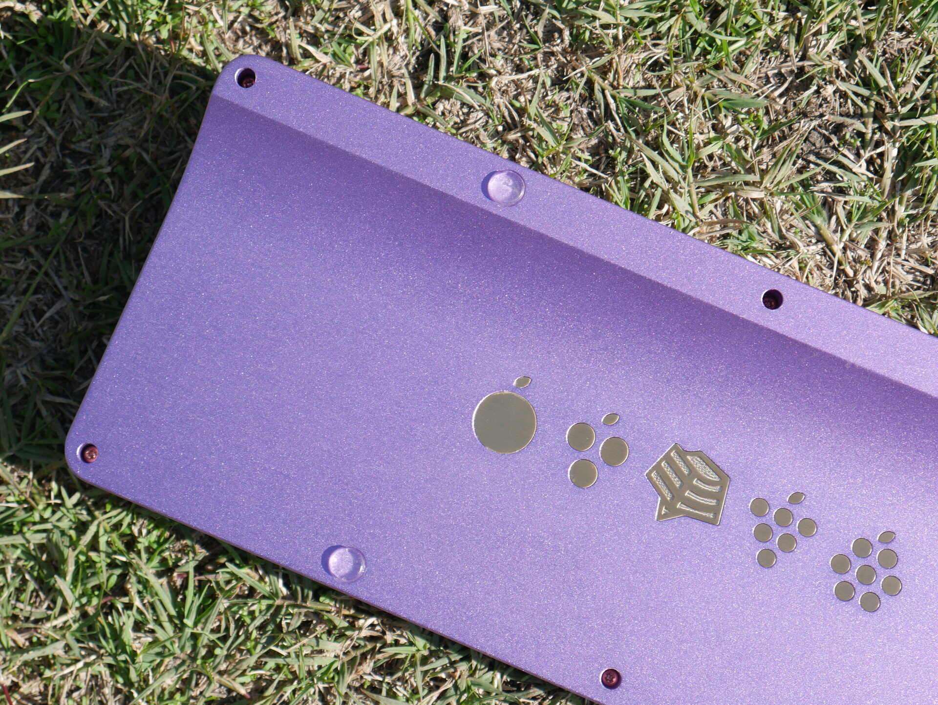 Purple Bee » keebs.gg