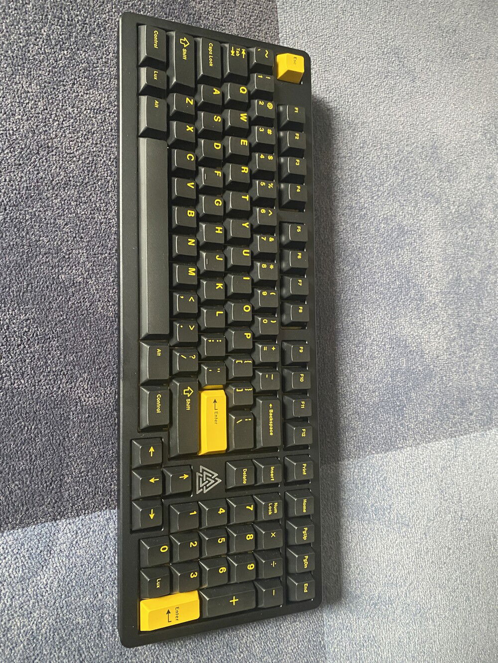 Lux Odin » keebs.gg