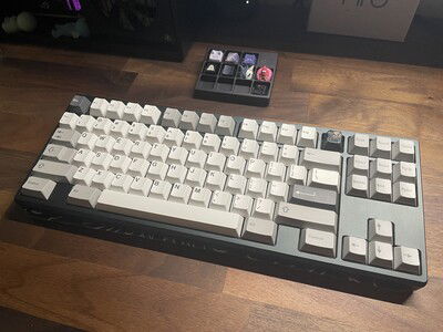 Ion Keyboards Zenith Blacked out » keebs.gg