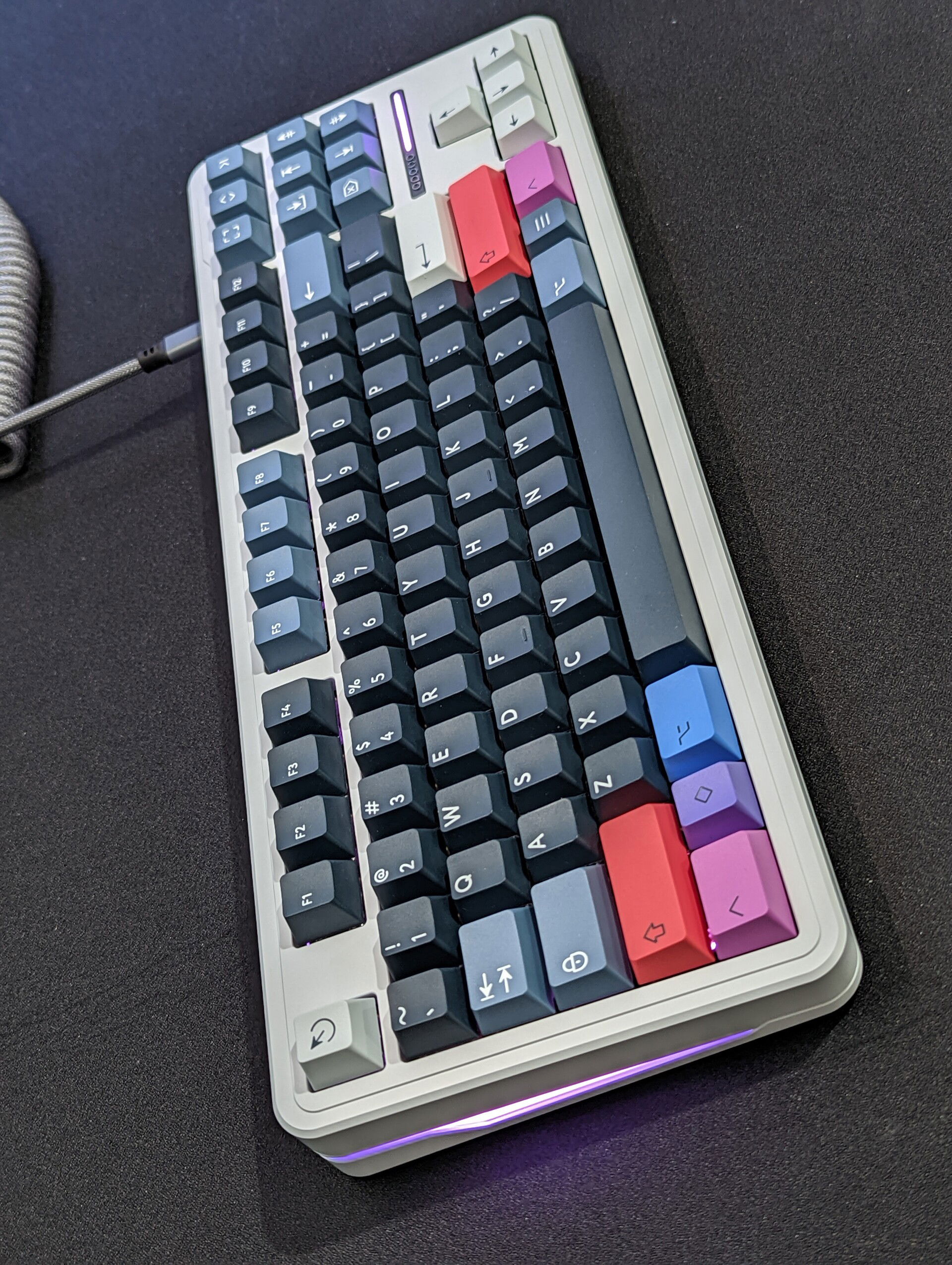 Space80 - Apollo - Bright Side of the Moon » keebs.gg