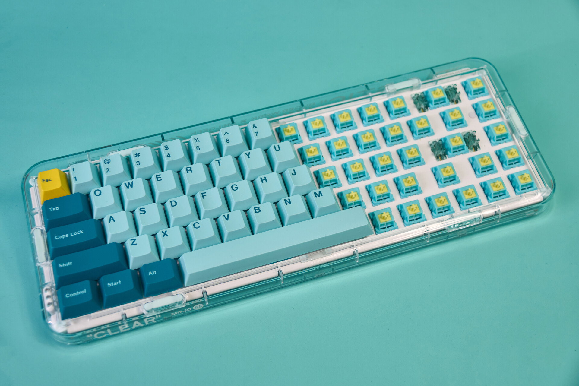 Mojo68 + Retrocast » keebs.gg