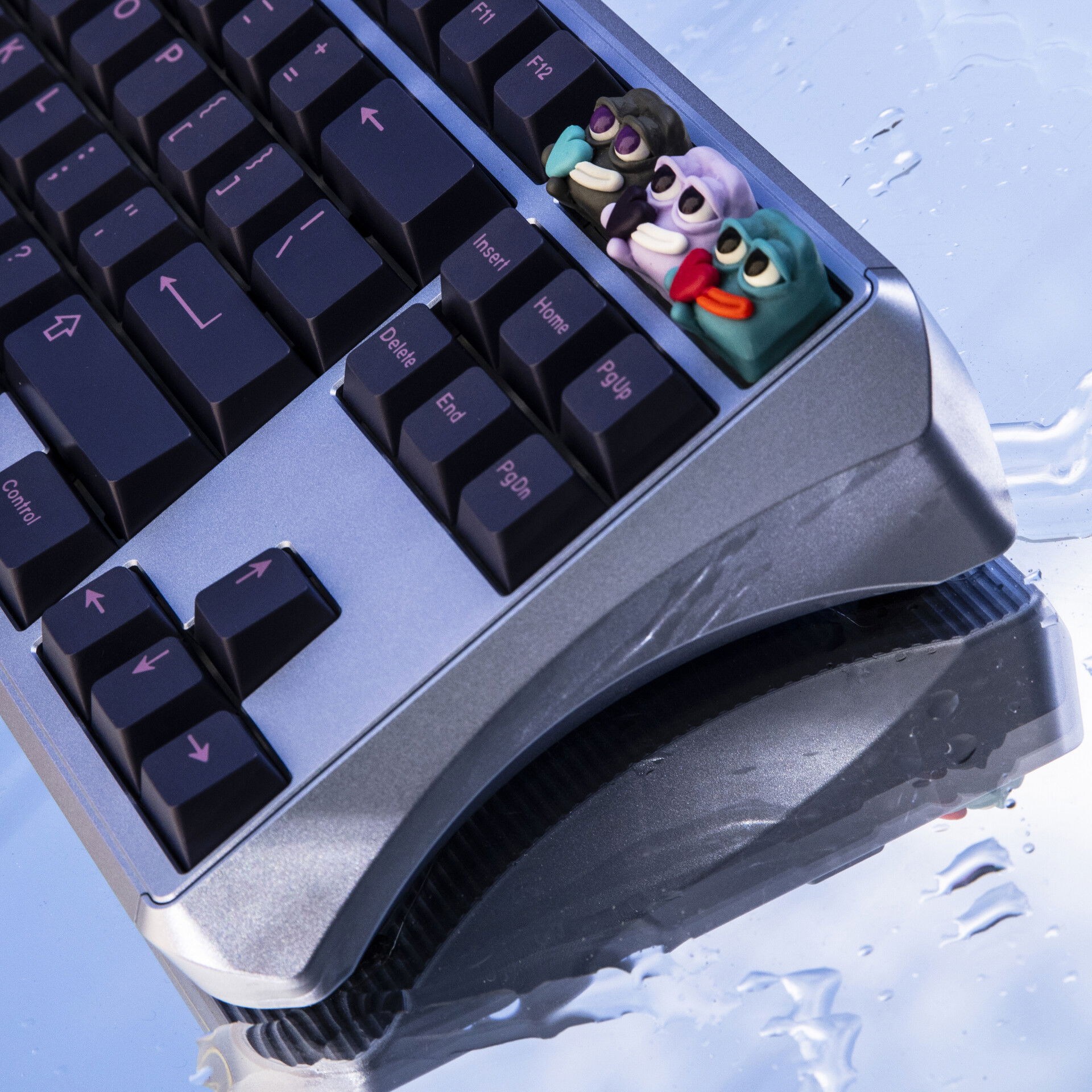 Linworks Dolphin 2021 WKL » keebs.gg