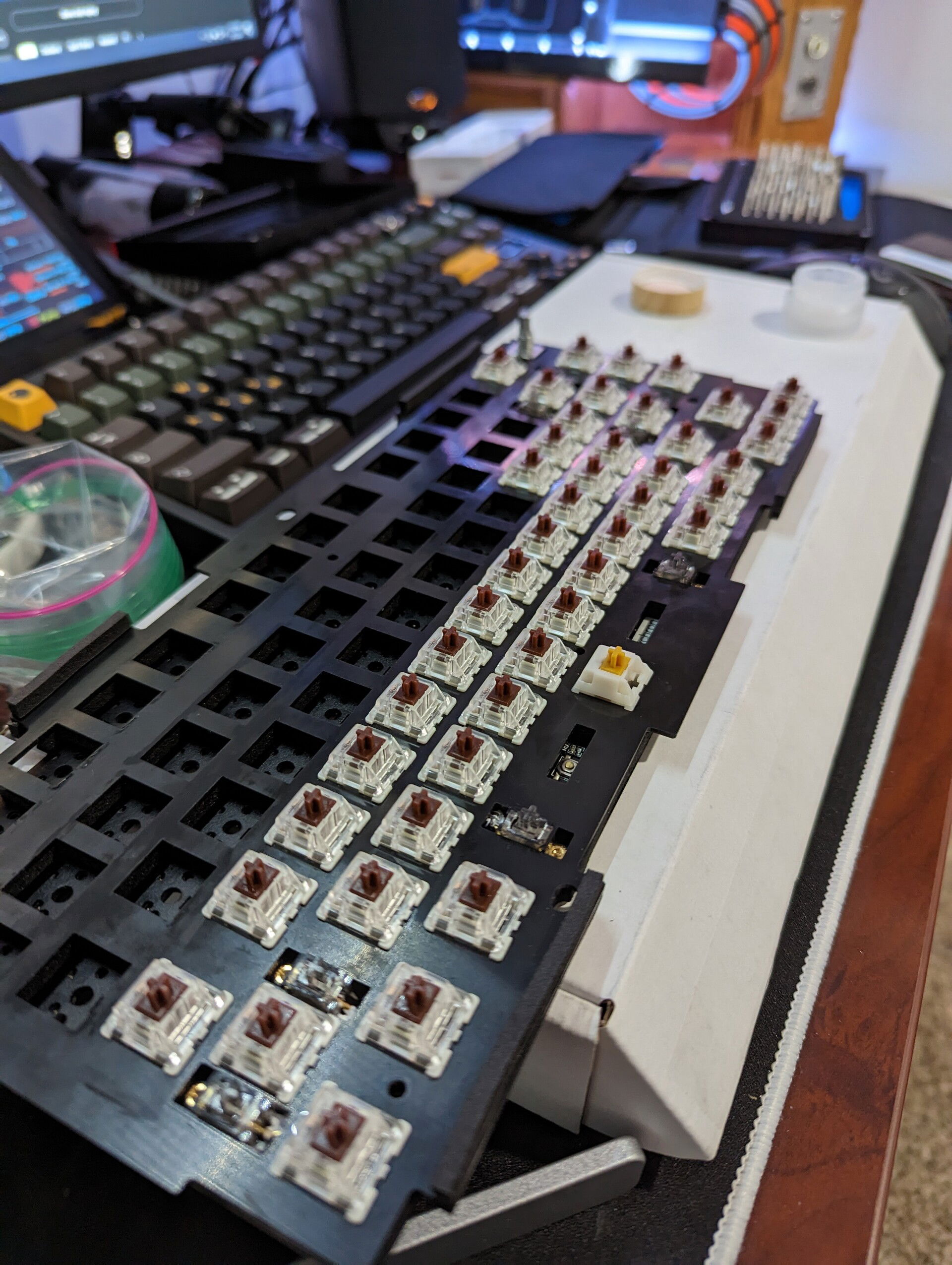 Stealth Q1 V2 » keebs.gg